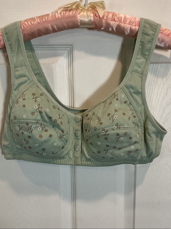 No Label | Intimates & Sleepwear | Comfortfirst Light Sage Floral ...